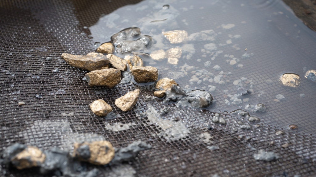 Exploring the Diverse Applications of Refined Gold: Vital Role in ...